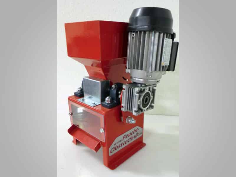 Hazelnut calibration and cracking – Feucht Obsttechnik