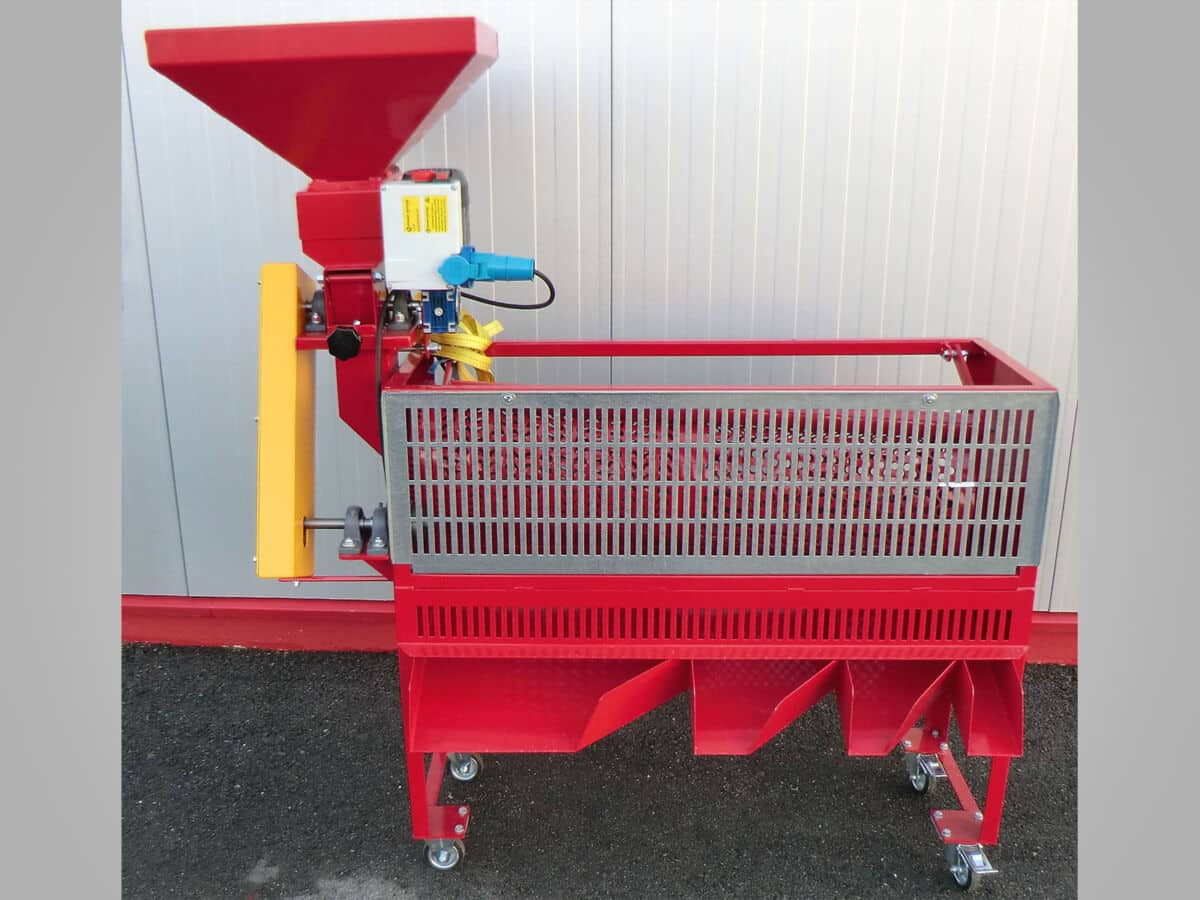 Hazelnut calibration and cracking – Feucht Obsttechnik